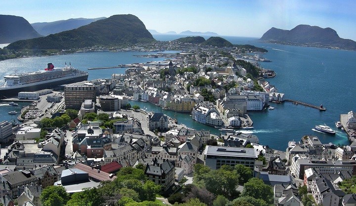 Alesund Hop-on Hop-off Bus, Aalesund, Norway, Travel Republic