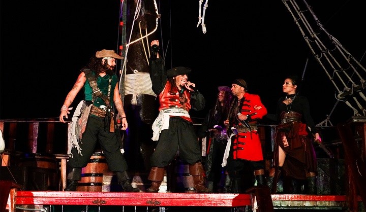 Pirate Ship Cancun Premium Tour | Travel Republic