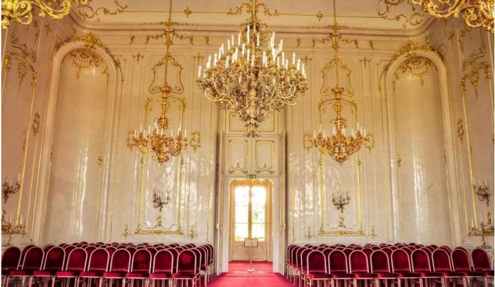 Sissi Day Trip from Budapest in Private | Travel Republic